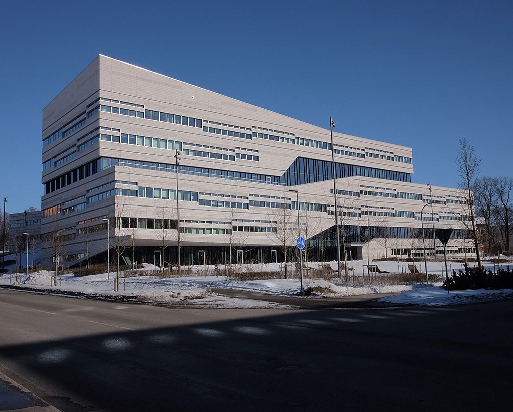6 leading-edge programs to start a bright career in biotechnology